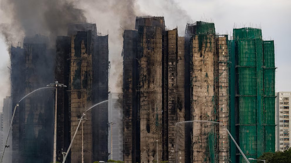香港高層住宅火災、死者83人に、279人行方不明 - KWP News／九州と世界のニュース